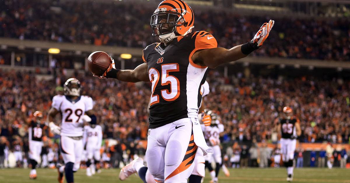 Giovani Bernard, Longtime NFL RB With Bengals and Buccaneers, Makes ...