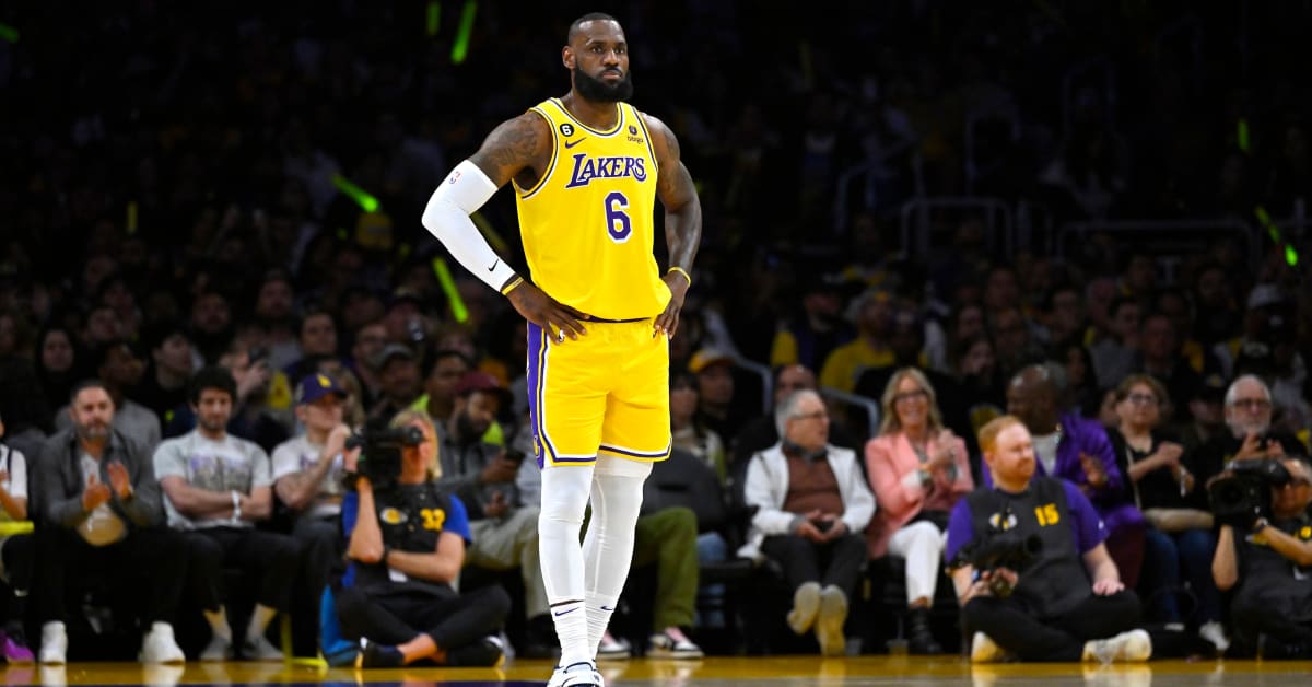 NBA playoffs: Lebron James, Lakers rout Grizzlies in front of a rowdy ...
