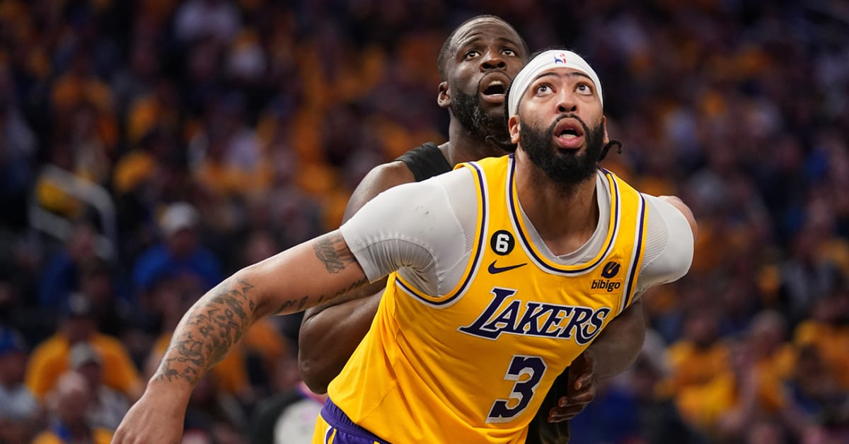 Lakers’ Anthony Davis Exits Game 5 vs. Warriors With Apparent Head ...