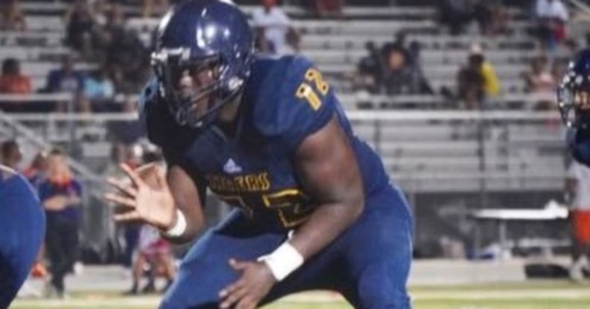 Sacramento Line Recruit Draws First Scholarship Offer From UW - Sports ...