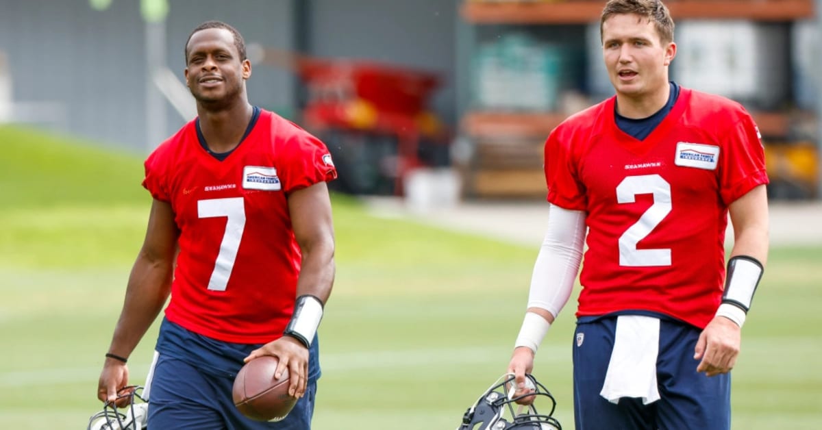 Seattle Seahawks QB Geno Smith 'Taking Command' as Leader at OTAs ...