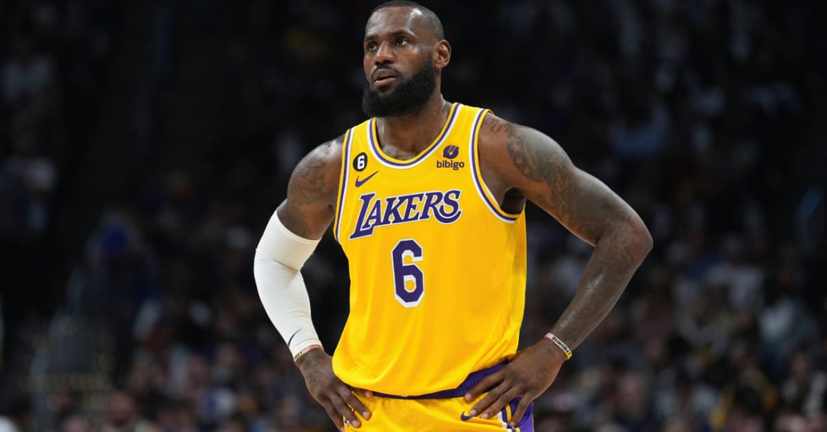 LeBron James Breaks Silence With Eyebrow-Raising Tweet About NBA Ref ...