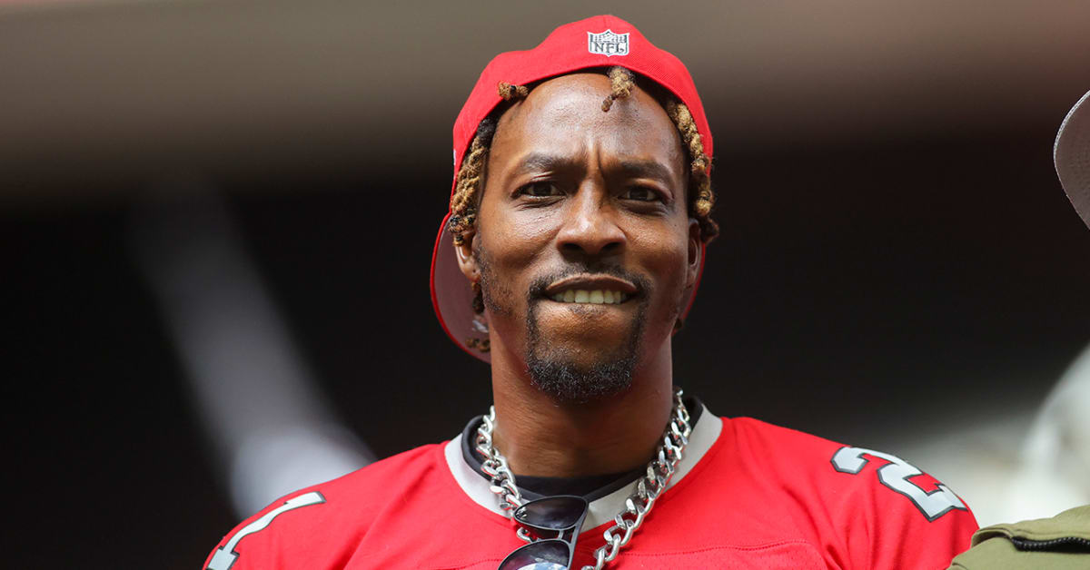 Dwight Howard Confidently Picks Who Was Better in Prime Between Himself ...