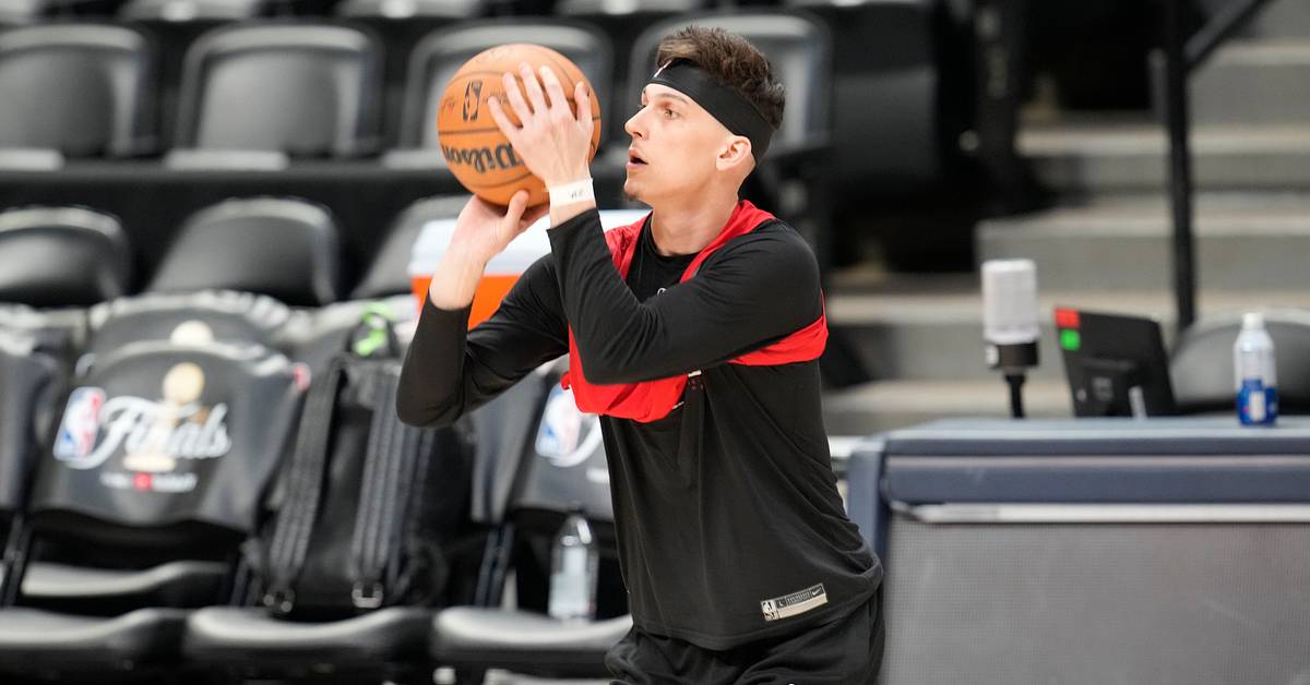 Heat’s Tyler Herro Could Return From Broken Hand for Game 2 of NBA ...