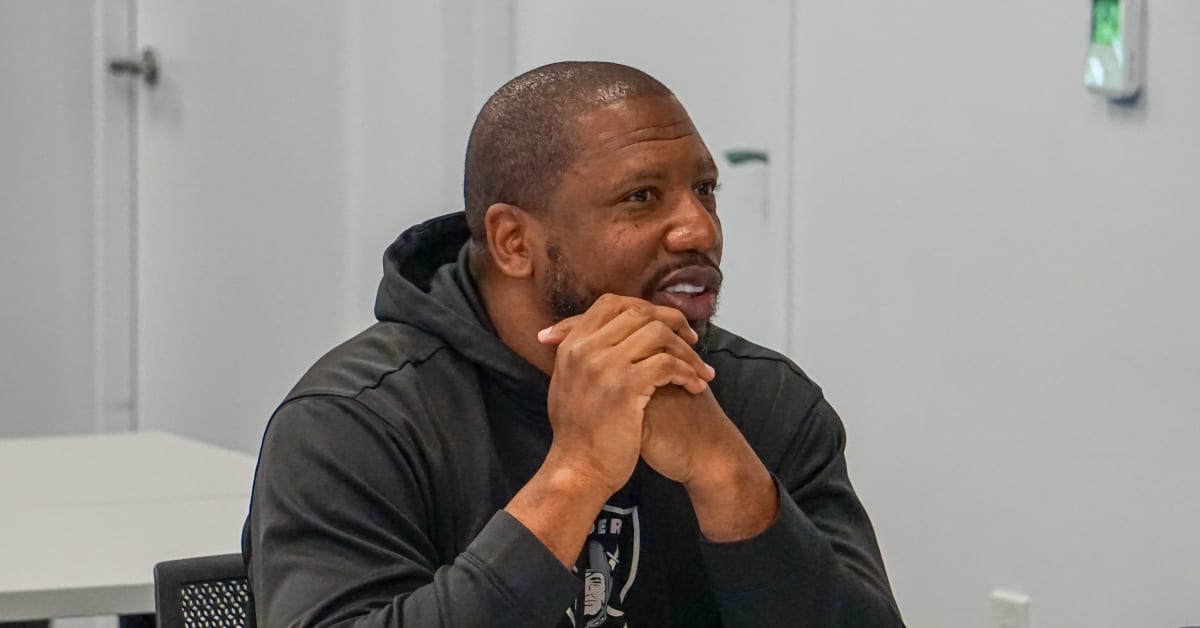 Former Las Vegas Raiders Coach Jason Simmons heading to Commanders ...