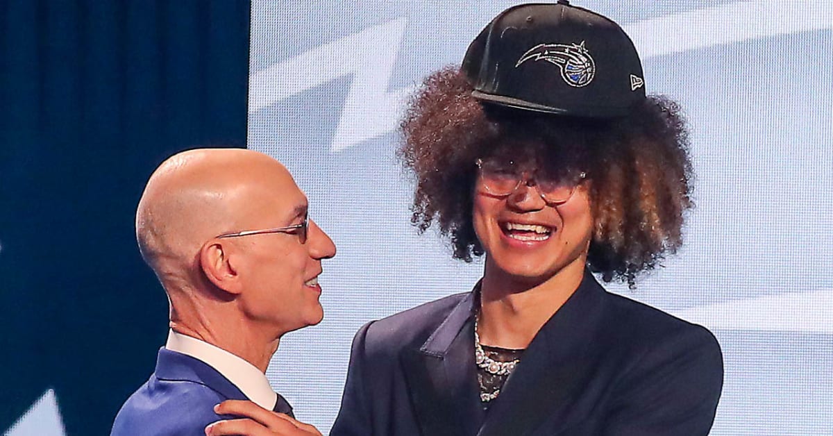 Razorbacks' Anthony Black goes early in draft while Nick Smith has to ...