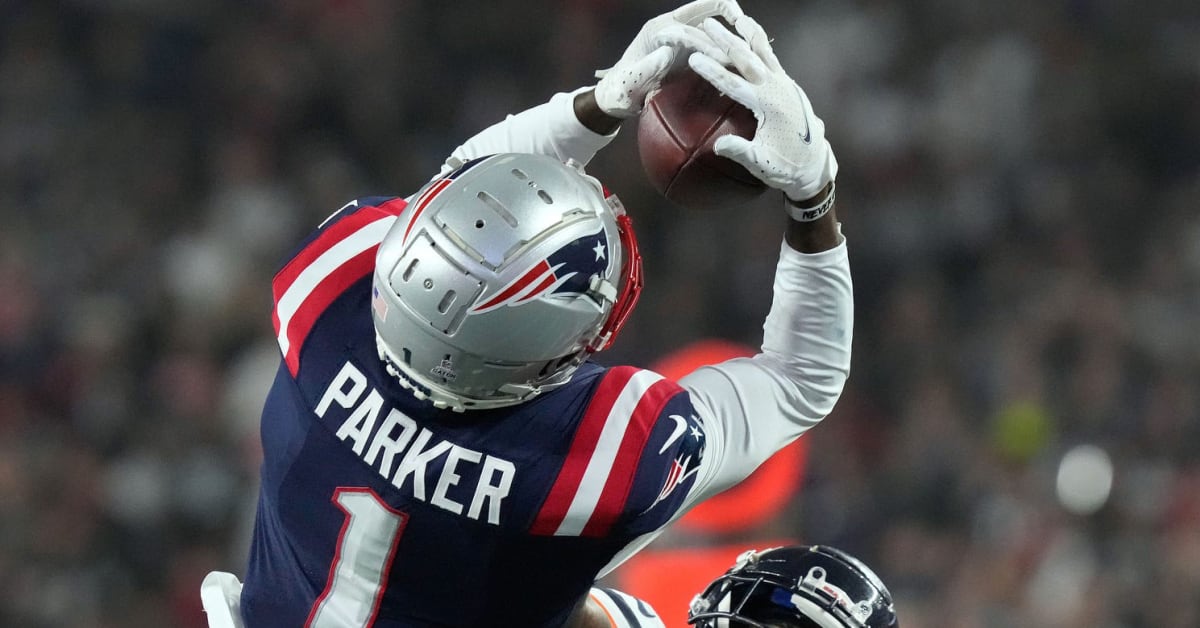 DeVante Parker, Patriots Agree to Terms on Three-Year Contract, per ...