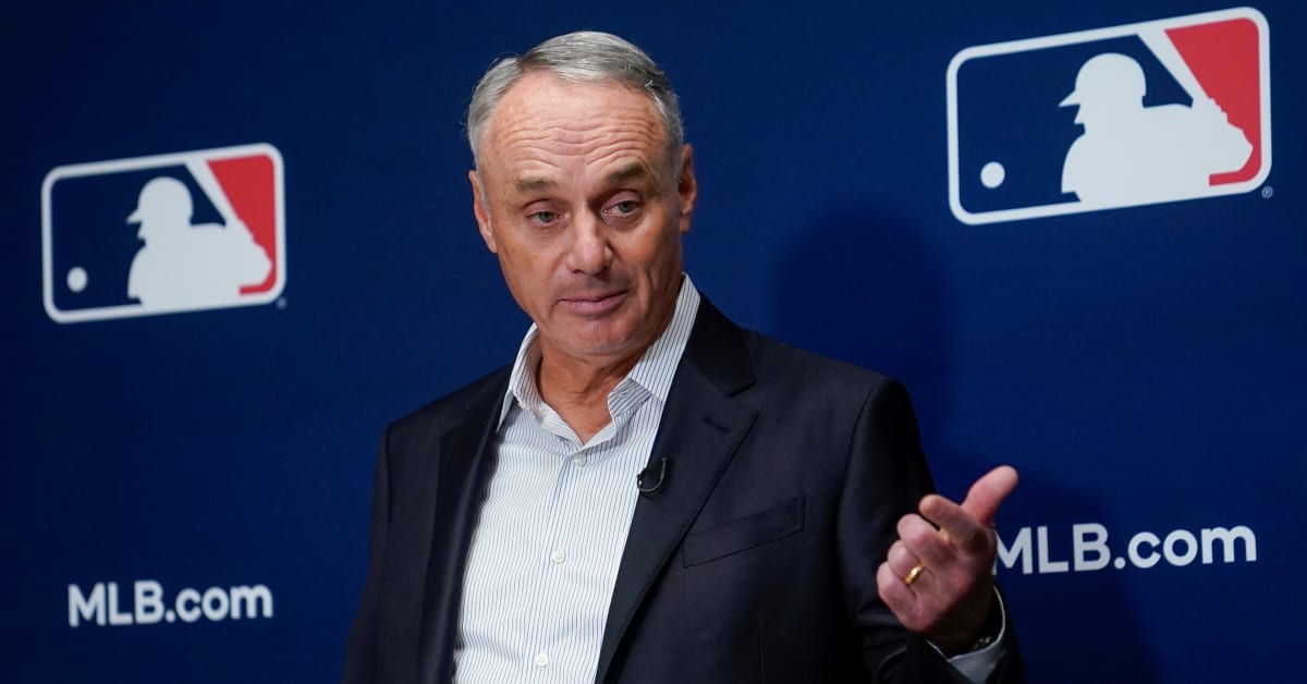 Rob Manfred Got Booed Mercilessly at the MLB Draft, and Fans Had Jokes ...