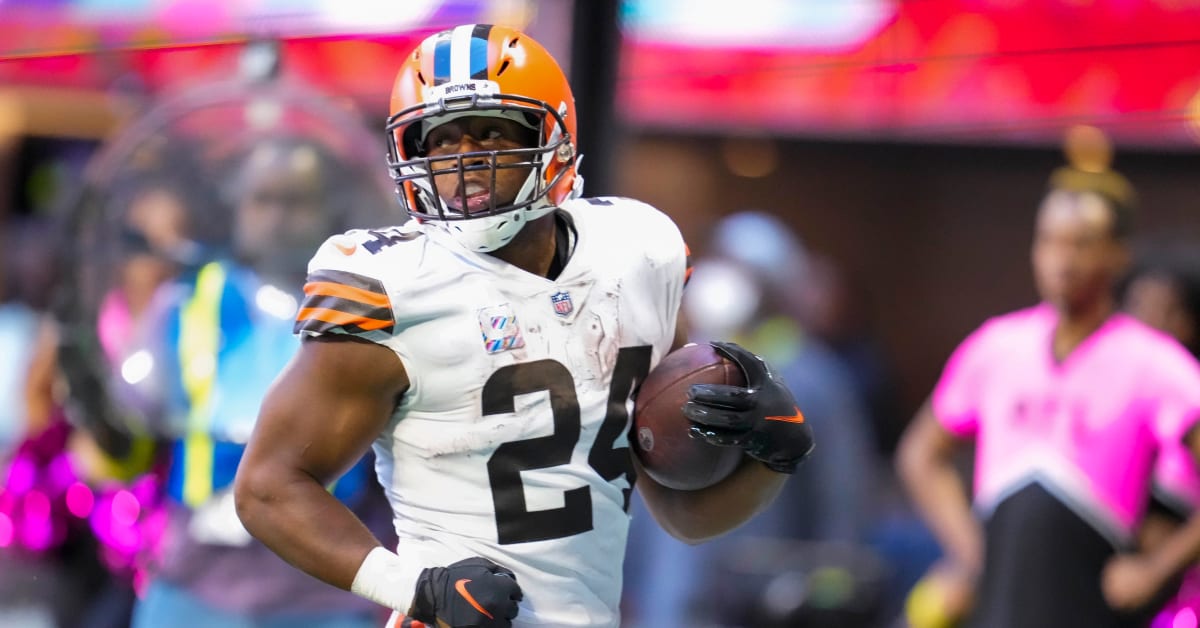 Browns RB Nick Chubb Squatting What Looked Like 600 Pounds Had NFL Fans ...