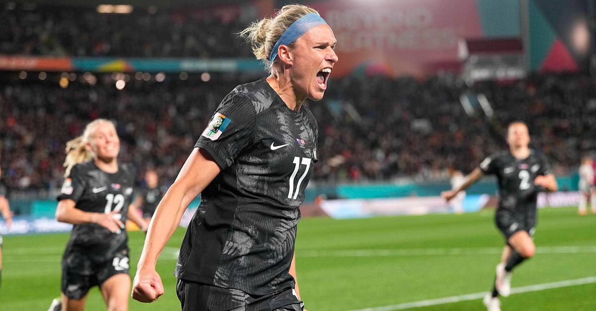 New Zealand Records First World Cup Win, Wilkinson Goal Upsets Norway ...