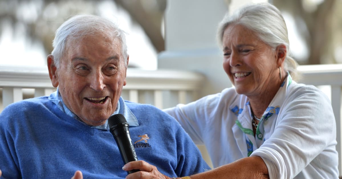 Johnny Lujack, Notre Dame Heisman Winner and Bears Star, Dies at 98 ...