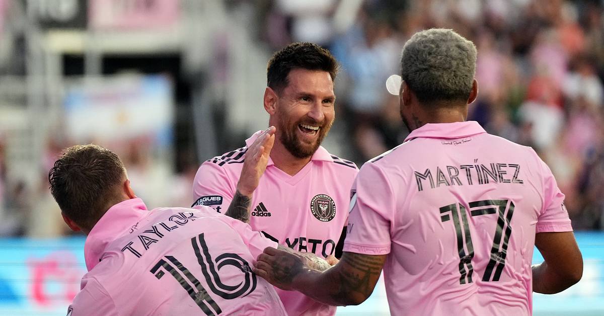 Lionel Messi Scores Two Goals in First 20 Minutes of First Inter Miami ...