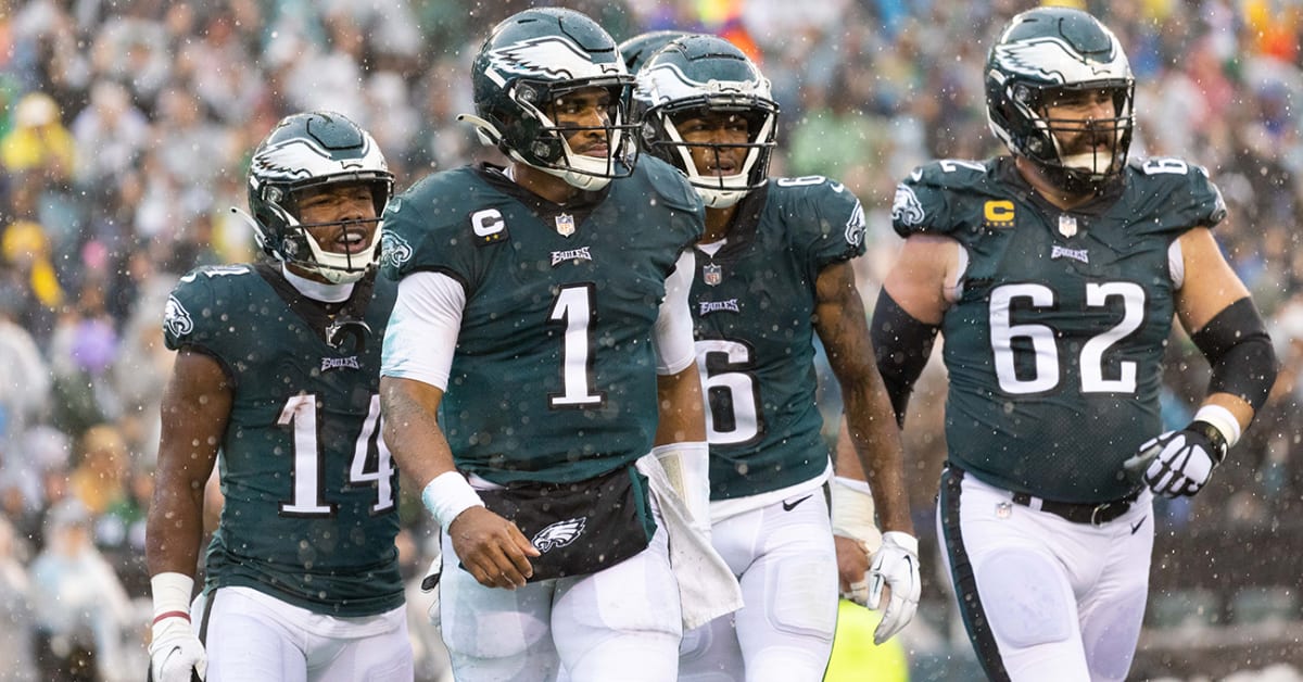 Eagles Unveiled Return of Popular Kelly Green Jerseys and Fans Were ...