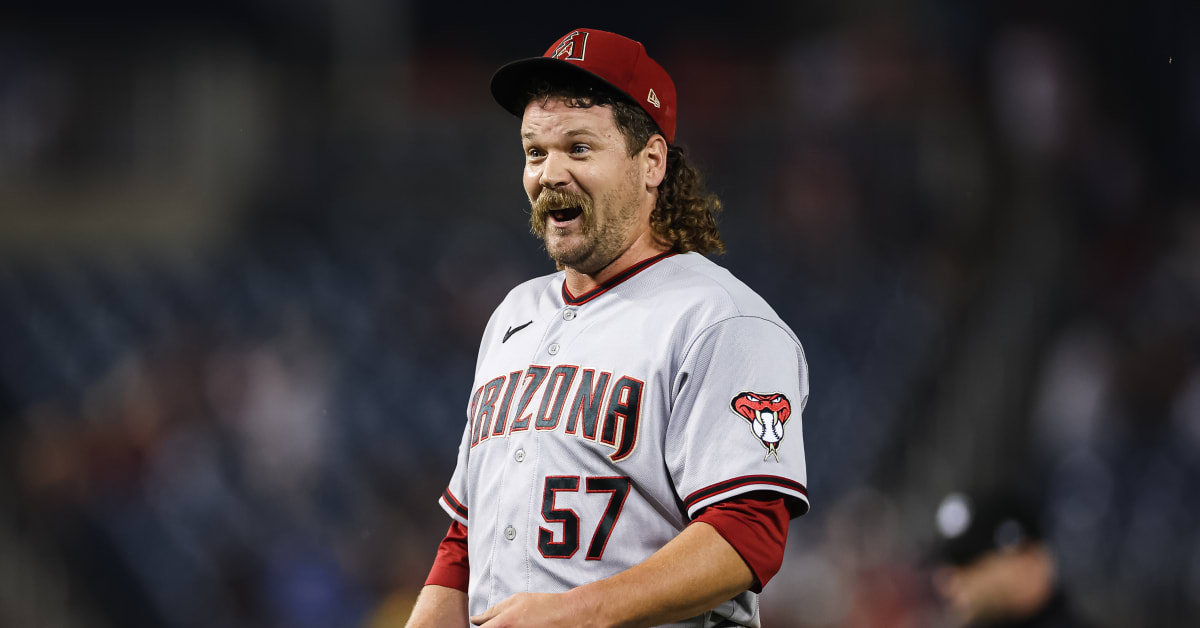Trade Deadline Acquisition Andrew Chafin Endears Himself to Milwaukee ...