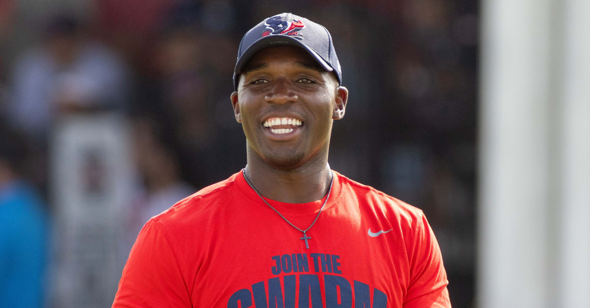 Bama in the NFL: DeMeco Ryans Aims to Turn Houston Texans Around, Again ...