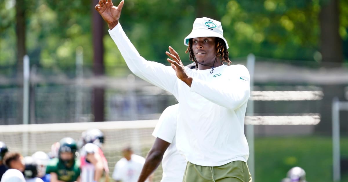 Jets Lose Linebacker Early in Hall of Fame Game - Sports Illustrated ...