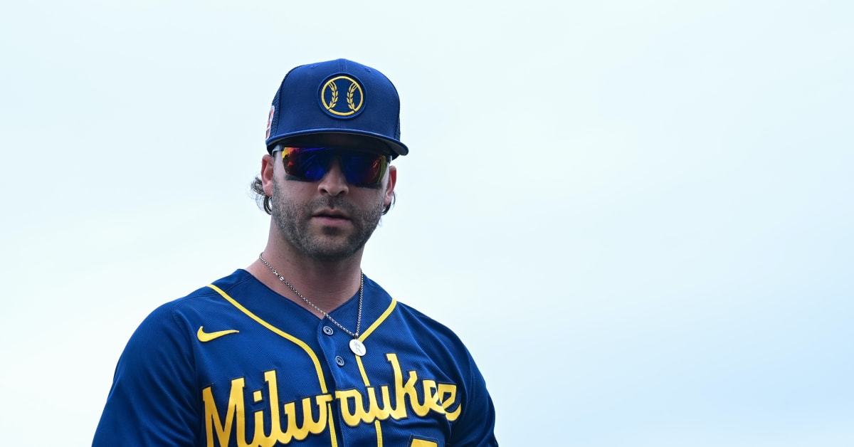 Milwaukee Brewers Trade Outfielder Tyler Naquin to Chicago White Sox ...