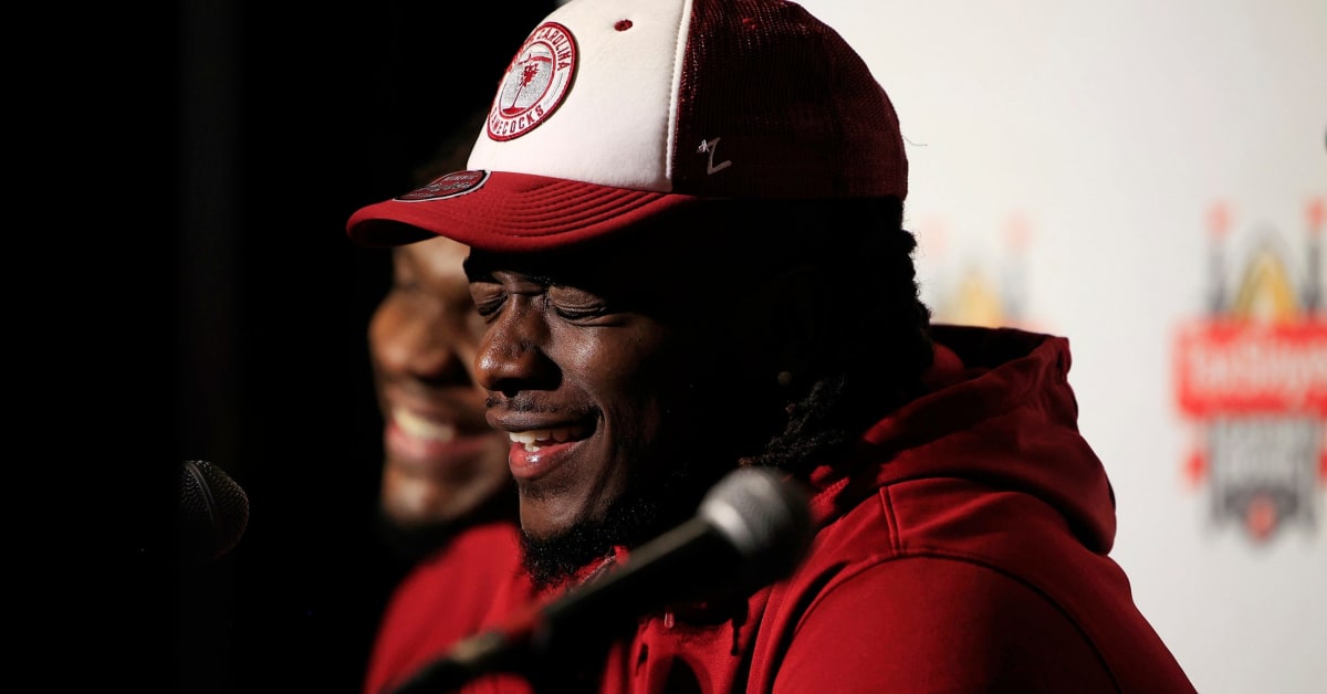 Dakereon Joyner Lauds Freshmen Class For South Carolina Football ...
