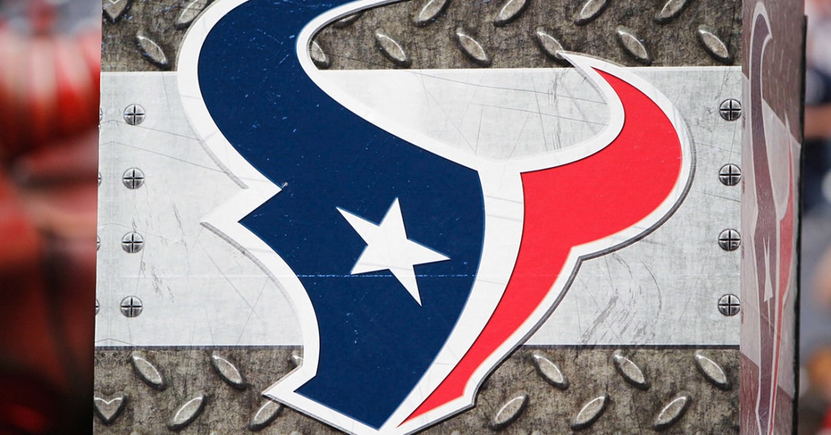 Texans Unveil New ‘Battle Red’ Helmet for the 2022 Season (Photos ...