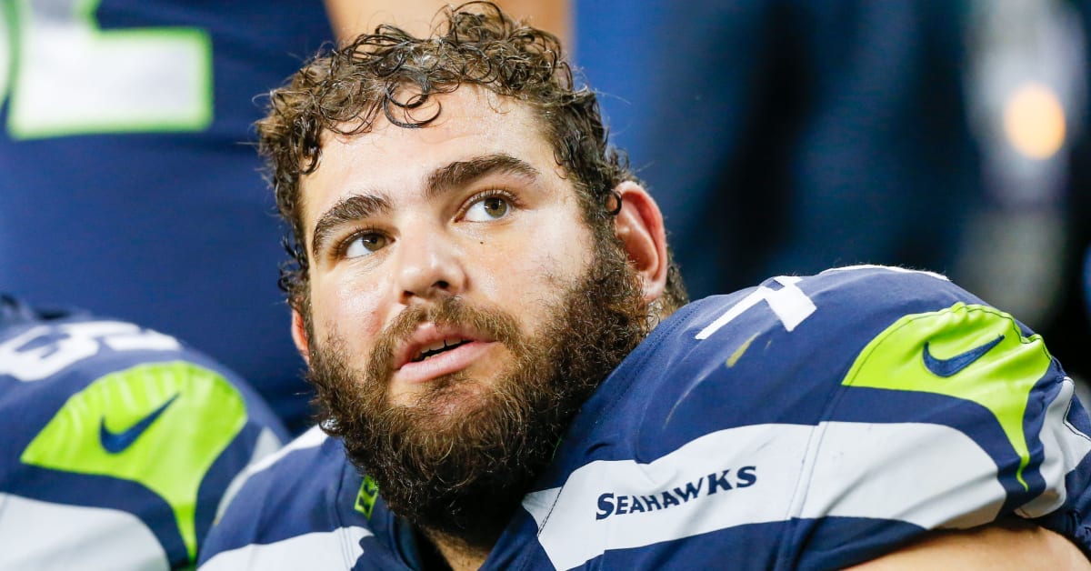 Battle-Tested Jake Curhan Holding His Own in Seahawks' Right Tackle ...