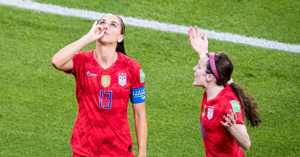Alex Morgan Responds to Vikings Player’s TD Celebration in London ...