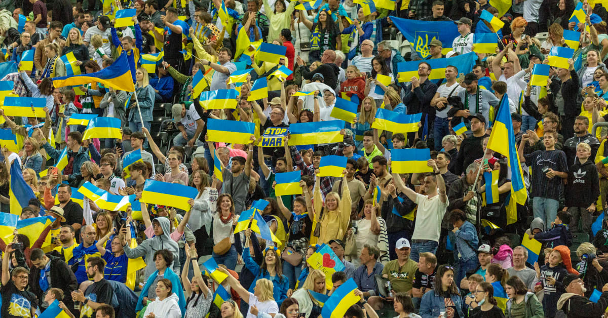 Ukrainian Premier League Returns for First Time Since Invasion - Sports ...