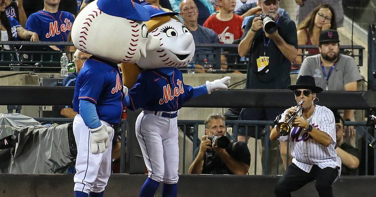 Timmy Trumpet Makes Return to Citi Field, Introduces Edwin Diaz ...