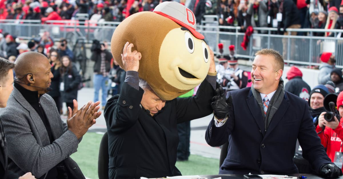 Lee Corso Doesn’t Want to Make Headgear Pick for Ohio State-Notre Dame ...