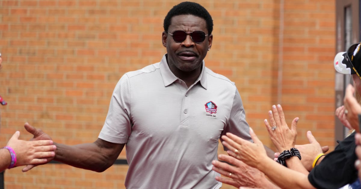 Michael Irvin Has An Incredibly Bold Pick for NFL MVP This Year ...