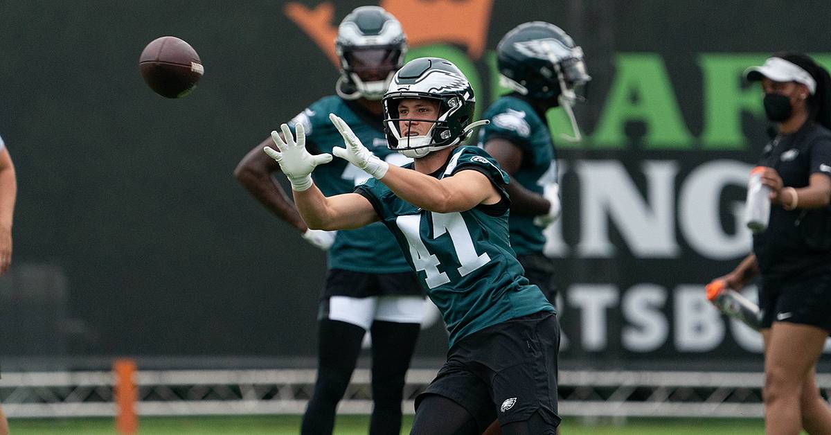 Eagles’ Britain Covey Parked With Fans for First NFL Home Game - Sports ...