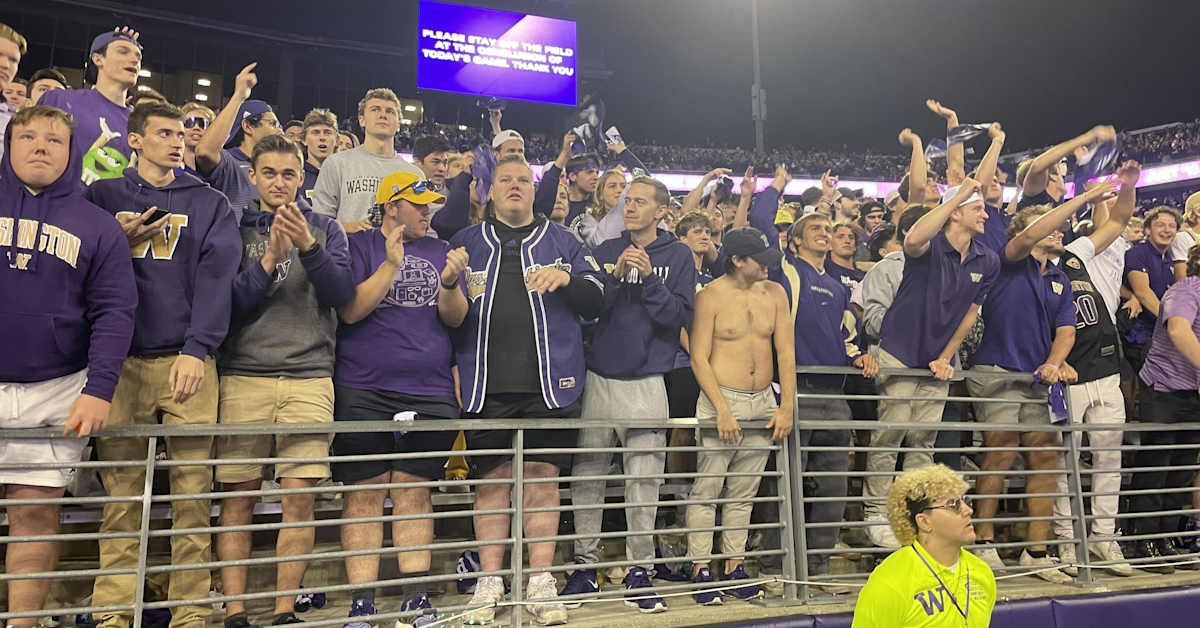 After UW Fans Made Big Difference, Will They Show for Late Kickoff ...