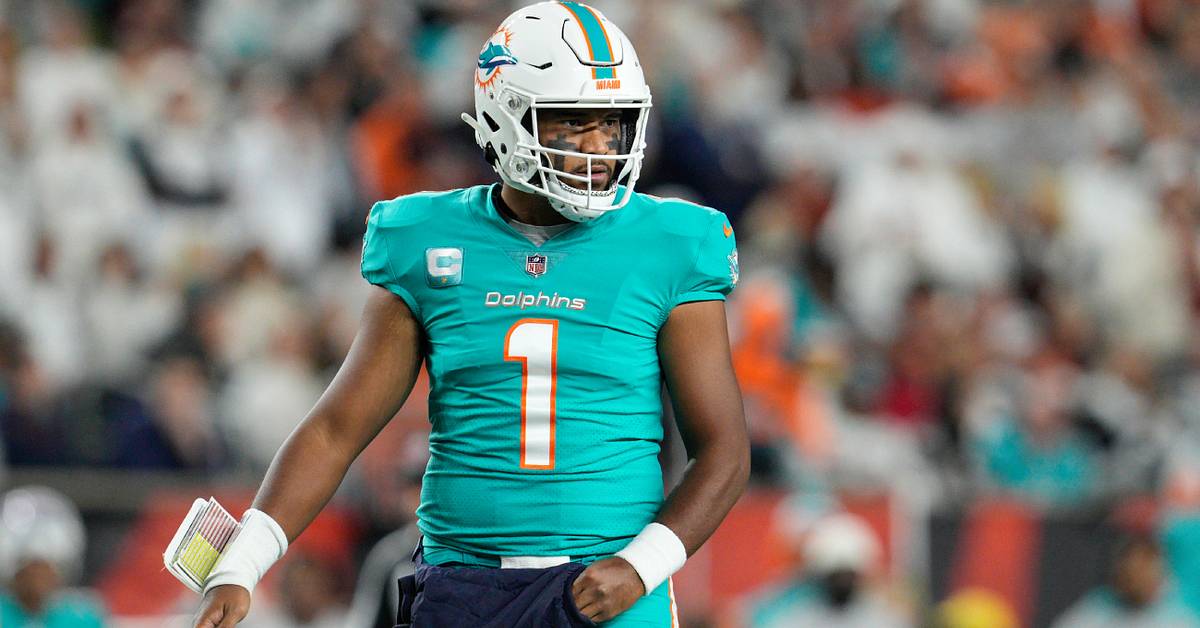 Dolphins’ Tua Tagovailoa Releases Statement After Scary ‘TNF’ Hit ...