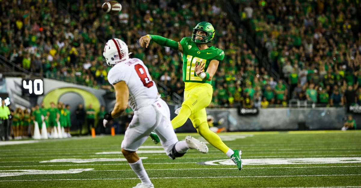 Oregon Football: Oregon Ducks QB Bo Nix Getting Another Billboard in Dallas - Sports Illustrated ...