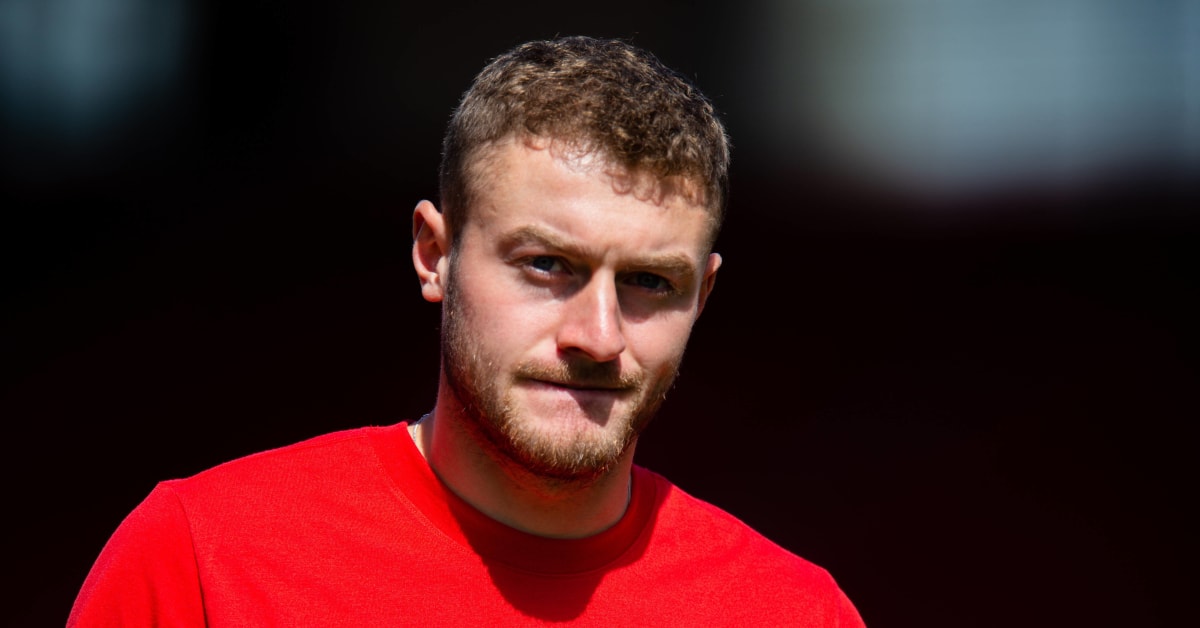 'Back in the building' - Tony Mowbray gives update on Elliot Embleton ...