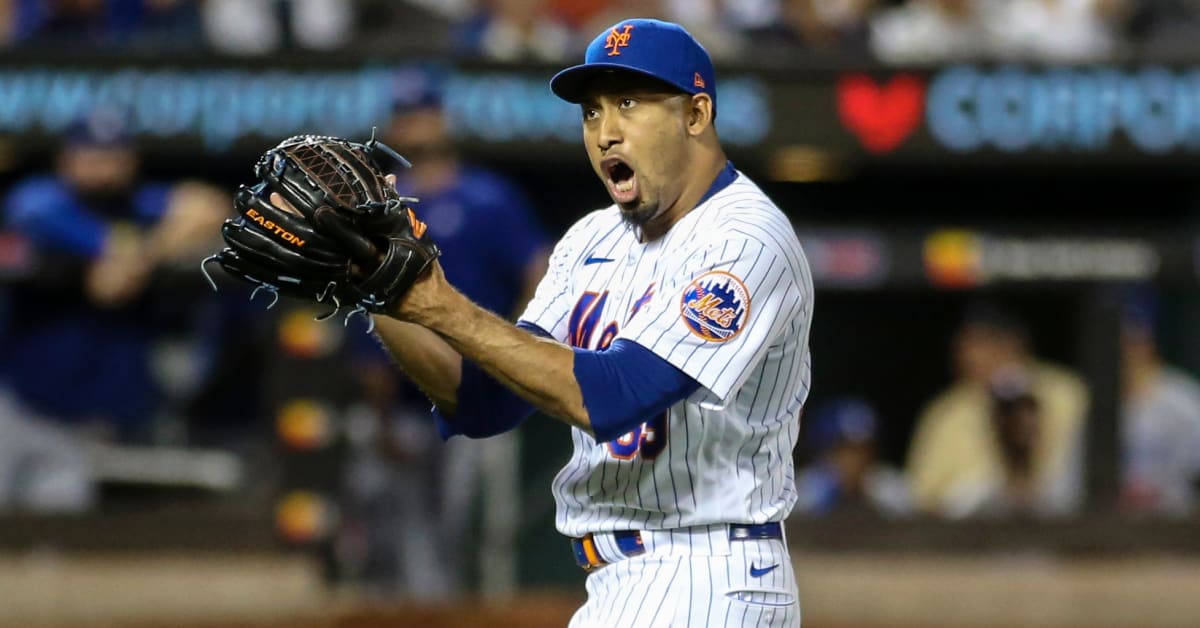 Edwin Diaz Has Bold Goal for Return From Knee Surgery After Freak WBC ...