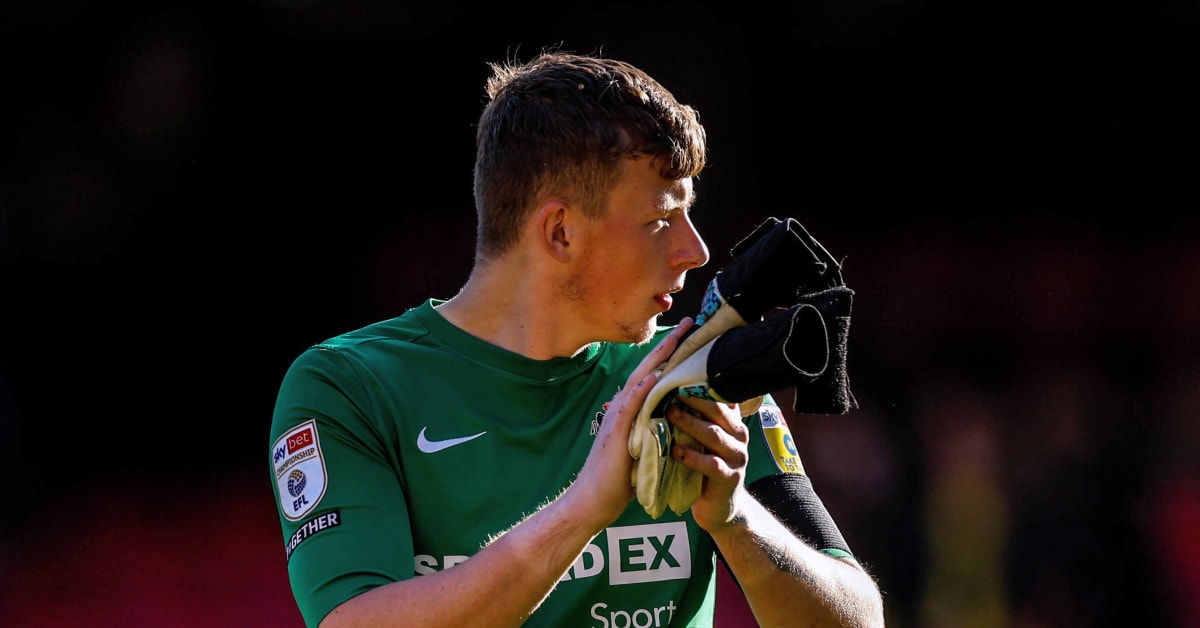 Sunderland goalkeeper hailed as 'a natural' as Tony Mowbray outlines ...