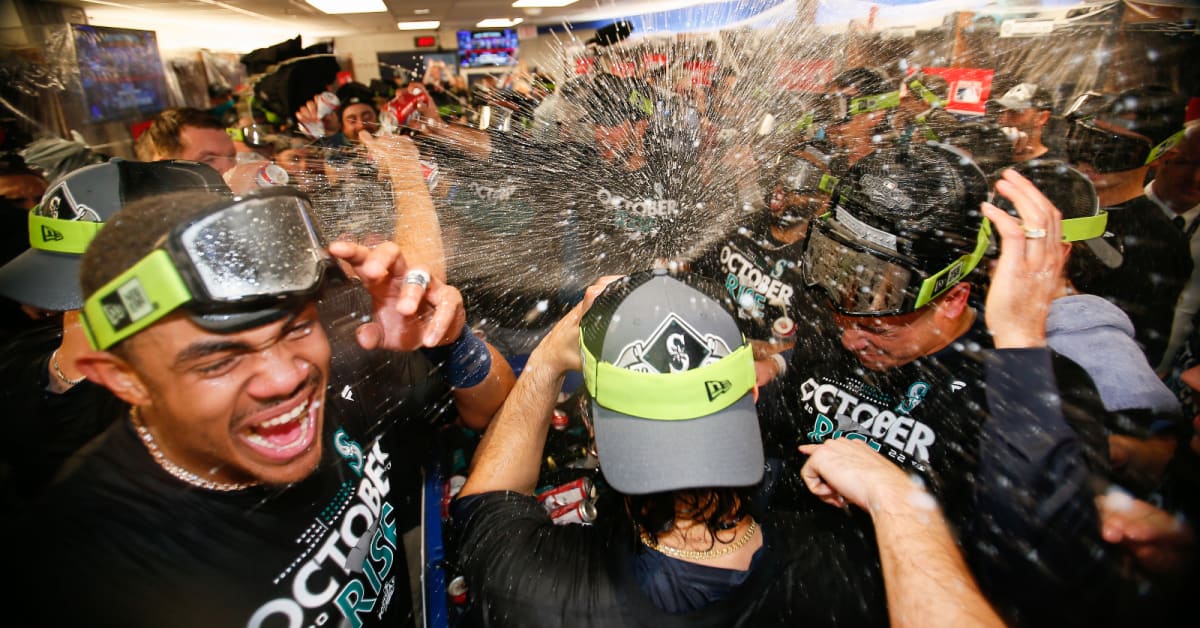 Mariners Dance on Blue Jays’ Field After Record Comeback to Eliminate ...
