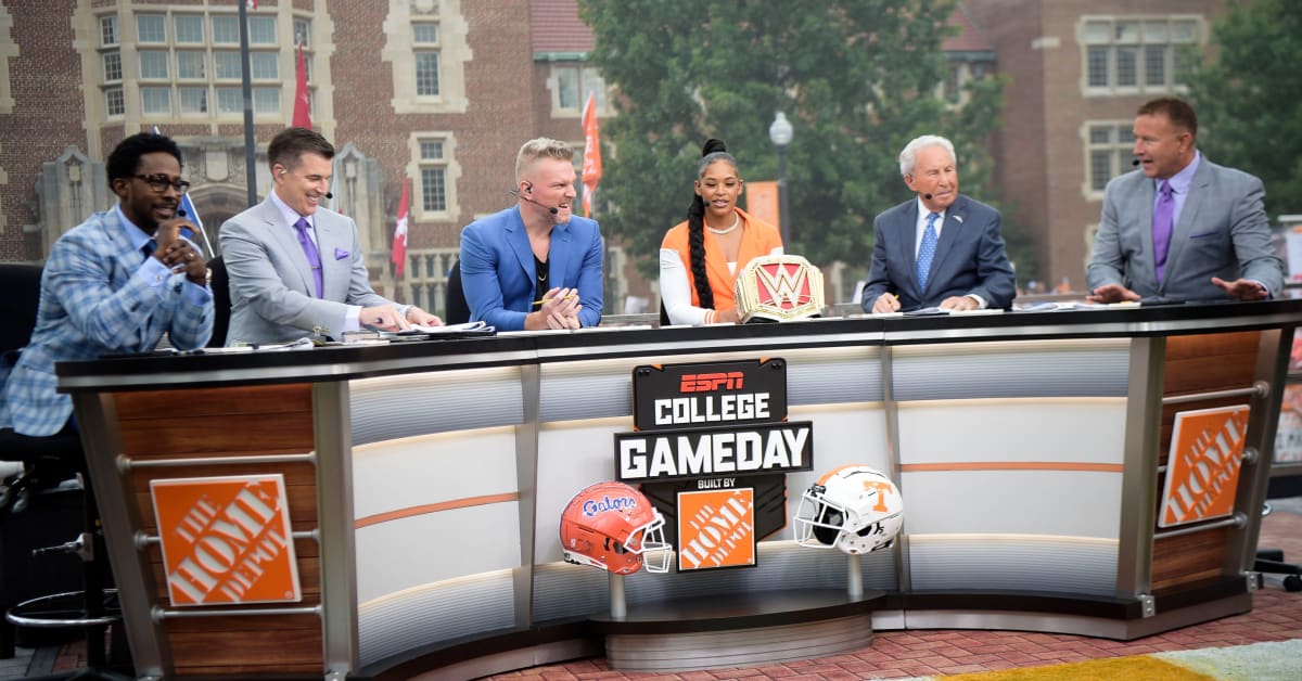 College GameDay Heads Back to Knoxville for Alabama-Tennessee - Sports ...