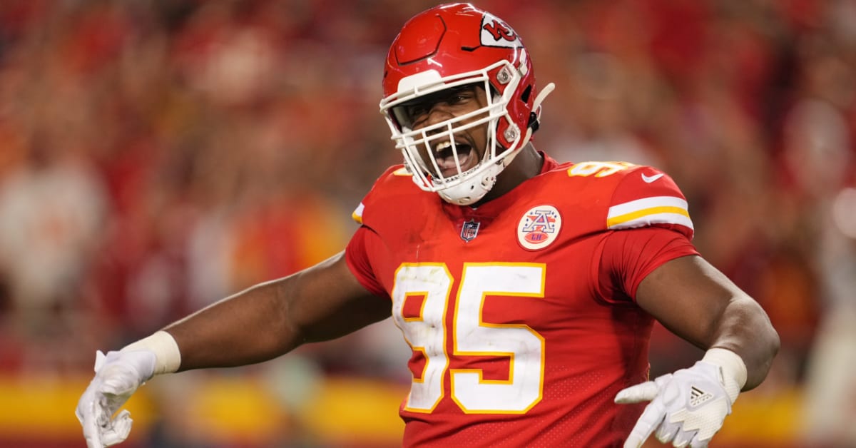 Chris Jones: Kansas City Chiefs DL Seeks Aaron Donald-Level Salary, per ...