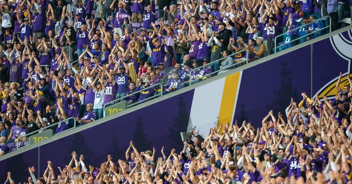 Pat McAfee raves about Vikings' stadium, tough Minnesota fans - Sports ...