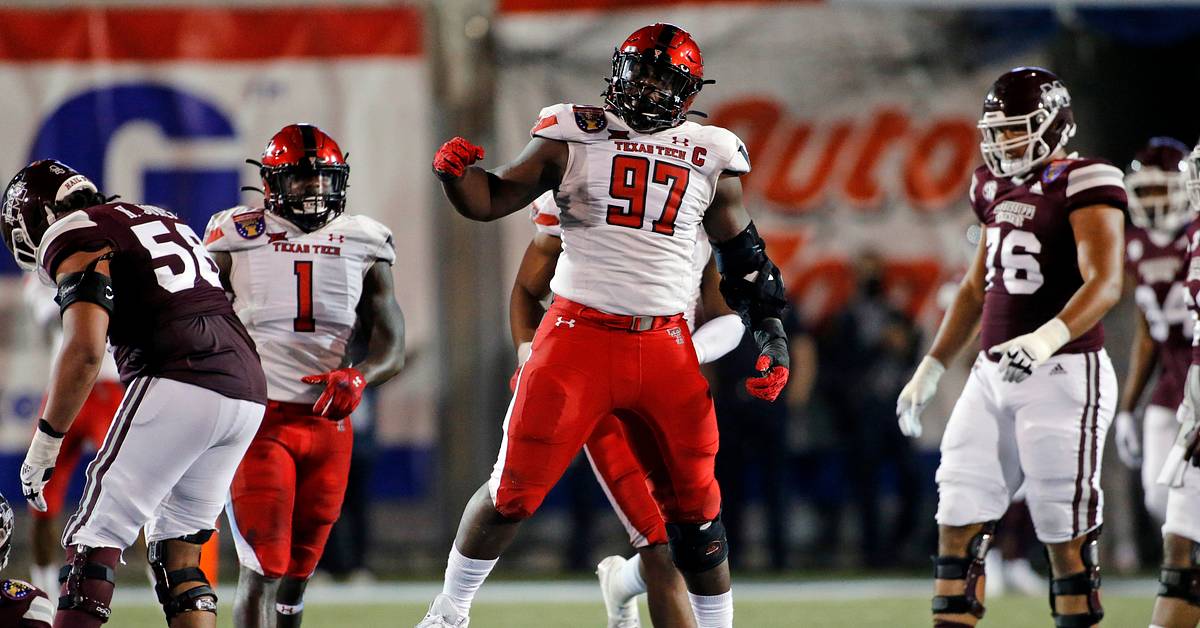 Texas Tech Red Raiders DL Tony Bradford Jr. Named Wuerffel Trophy ...