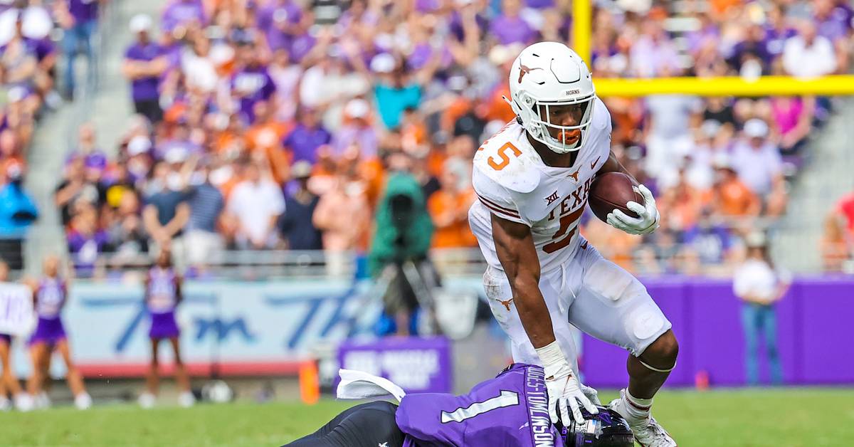 Texas Longhorns RB Bijan Robinson Draws New York Giant's Saquon Barkley ...
