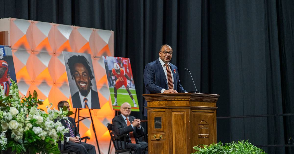A Celebration of Life: UVA Memorializes Lavel Davis Jr., Devin Chandler ...