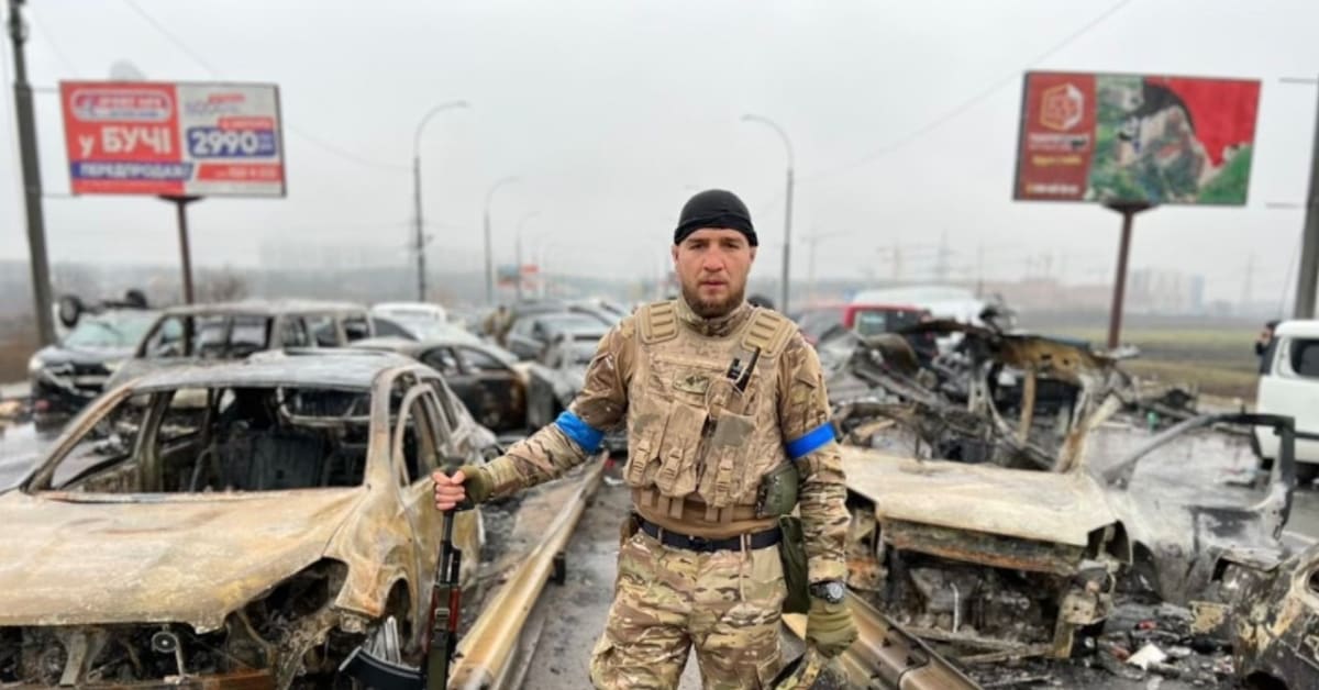 Yaroslav Amosov Battles Memories of War in Preparation for Title ...