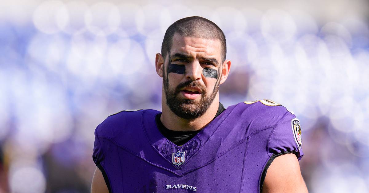 Ravens’ Mark Andrews Praised for Helping With Medical Emergency on ...