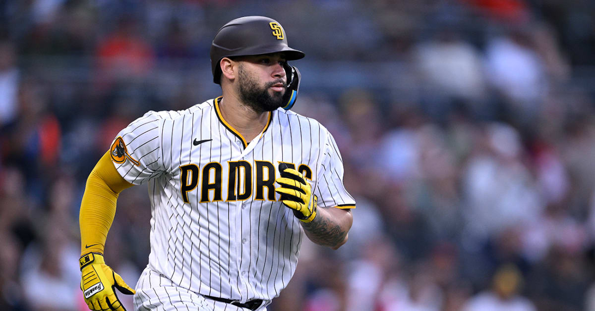 Brewers Sign Gary Sanchez to One-Year Contract, per Report - Sports ...