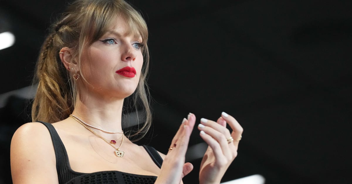 Cameras Caught Taylor Swift Chugging a Drink at Super Bowl, and NFL ...