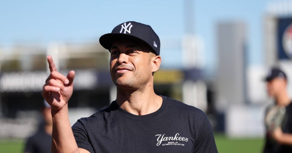 Slimmed-Down Giancarlo Stanton’s Arrival at Yankees’ Spring Training ...