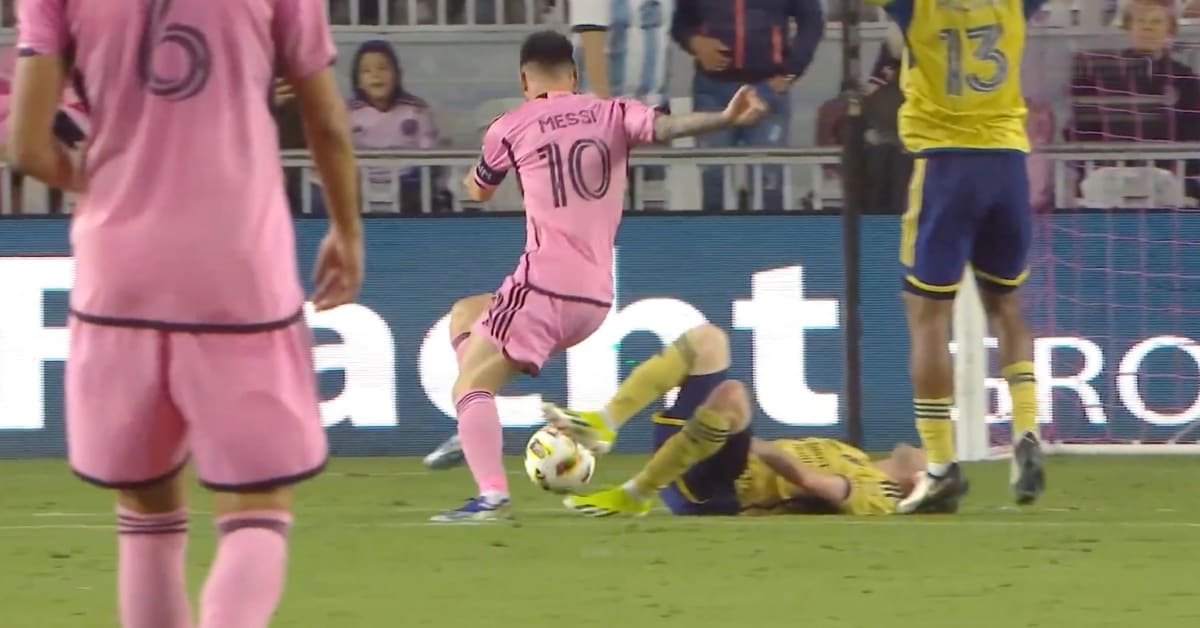 Lionel Messi Went Viral for Hilariously Dribbling Right Over an Injured ...