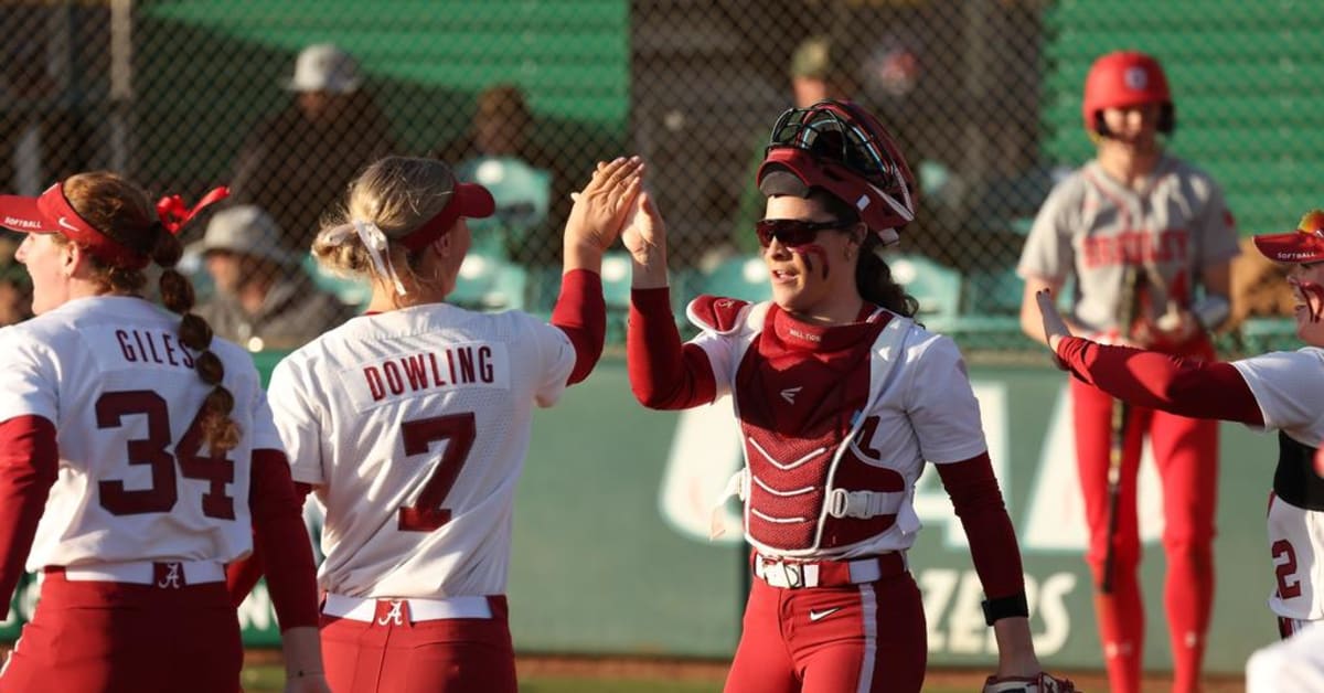 No. 10 Alabama Softball Comes Back From Behind in Doubleheader to ...
